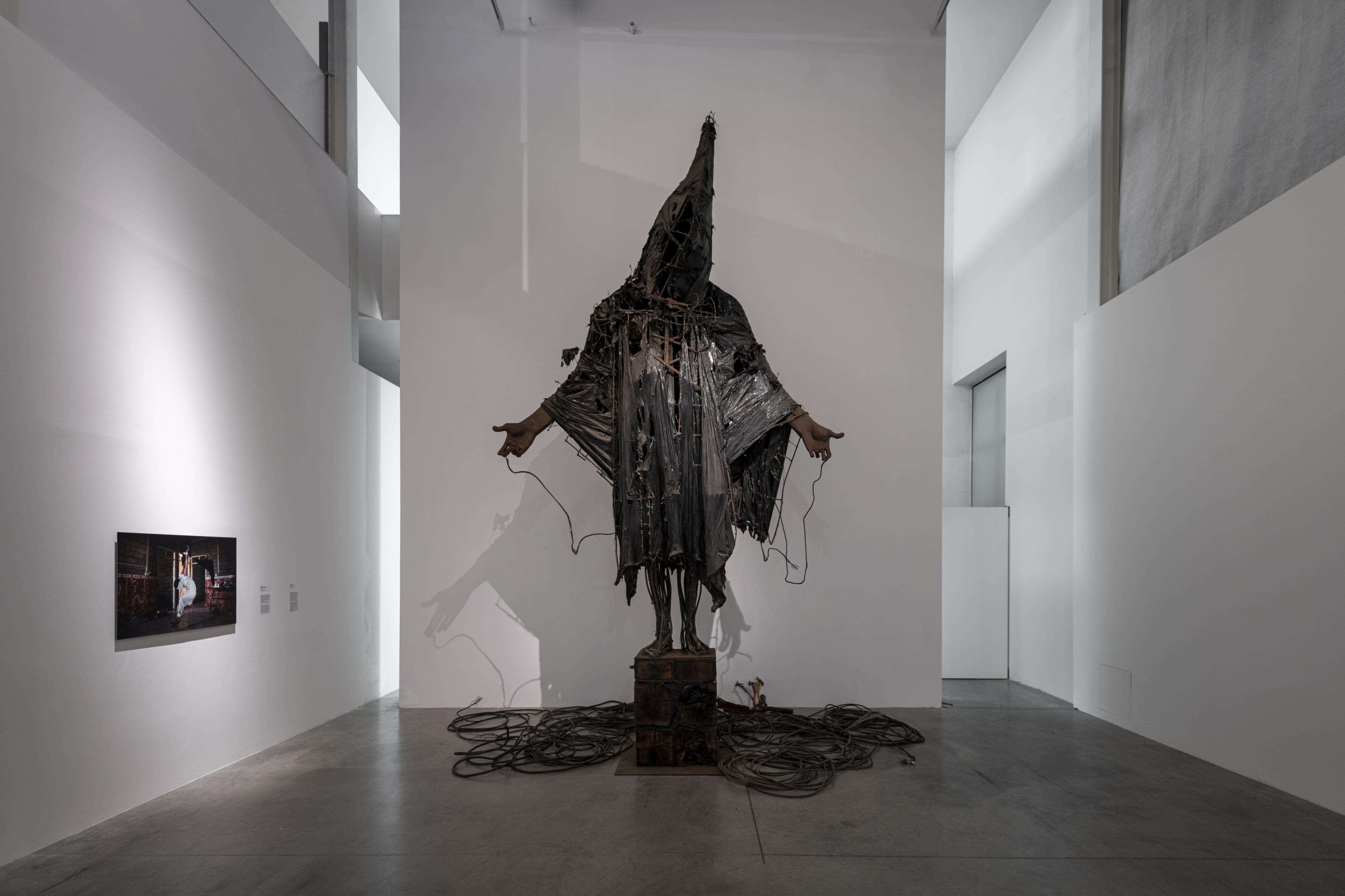 DOX – Launch of the catalogue The Pain of Others