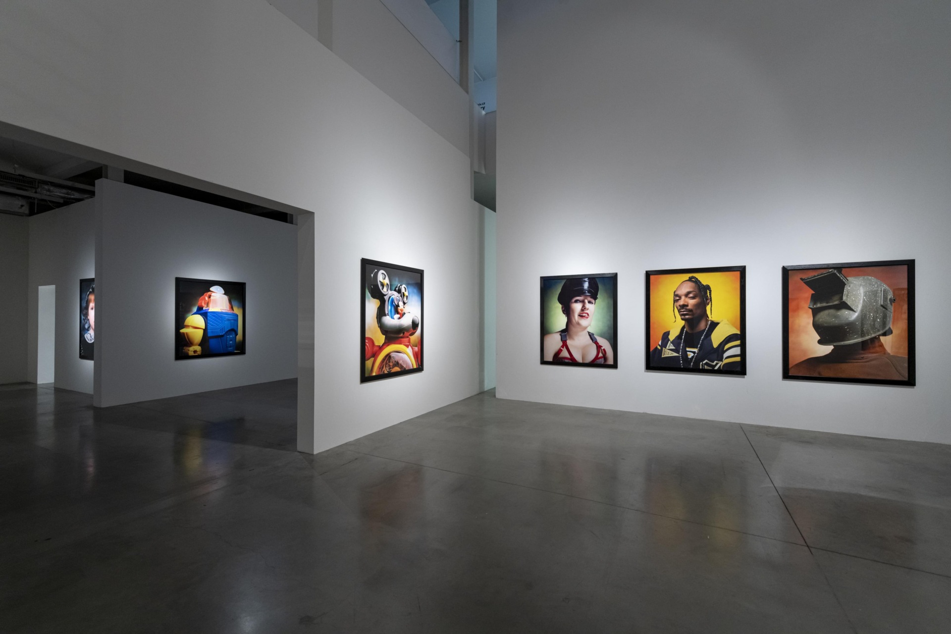 DOX – Infamous Beauty exhibition by controversial American photographer ...