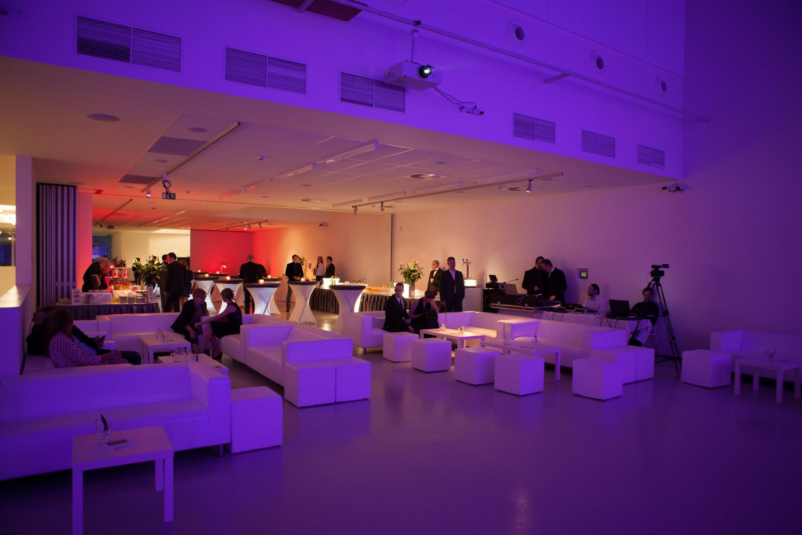 DOX – Pronájem Auditorium