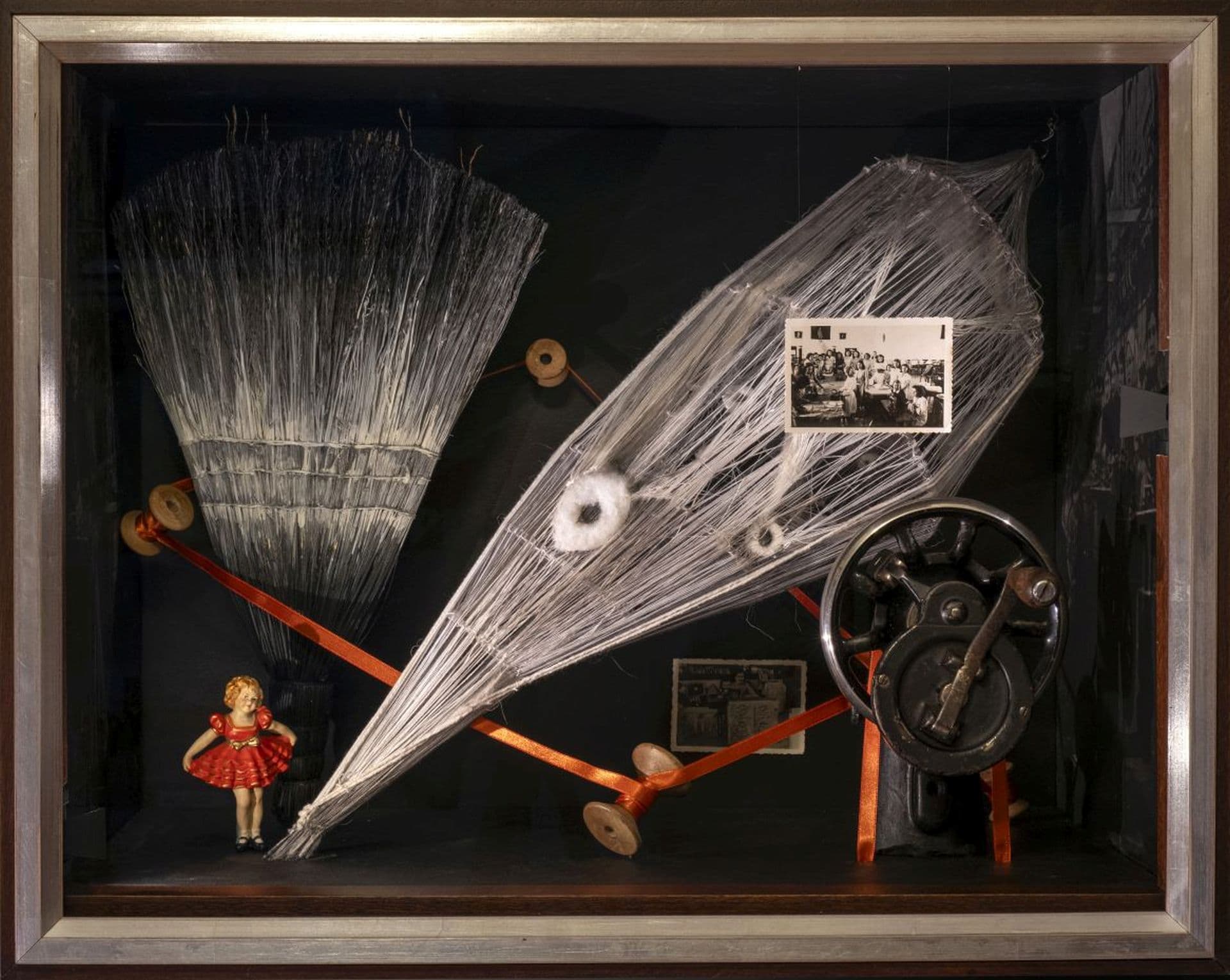 DOX – Storybox: The Consolation of Objects